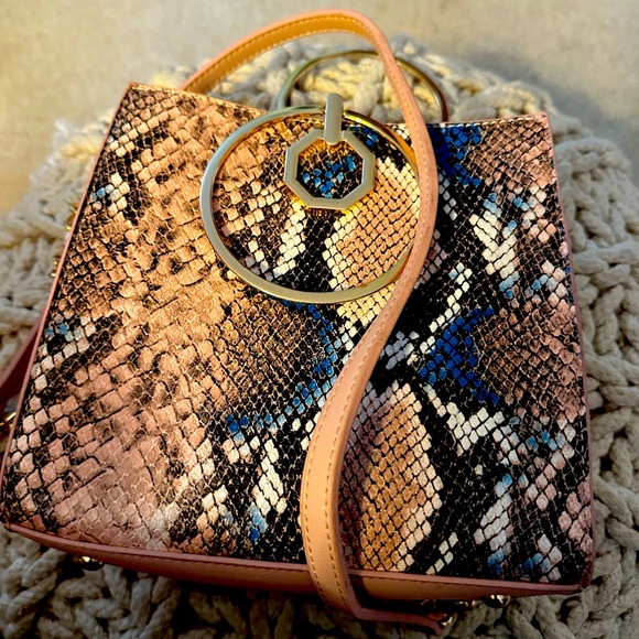 Bags | Handbag Snakeskin Print W Long Strap Or Carry With Gold Handles ...